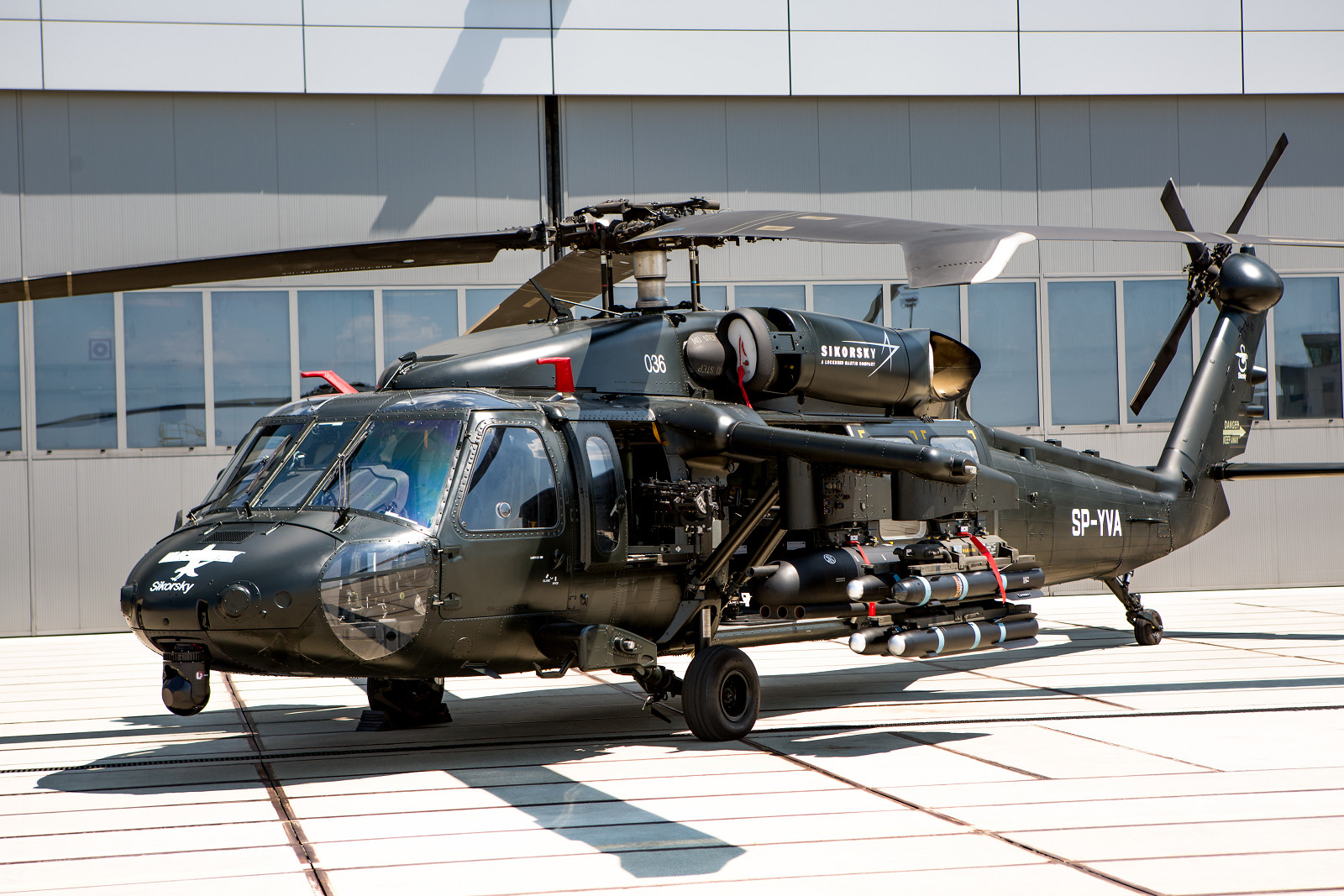 Oferta \ S-70 Black Hawk \ Dane techniczne \ Uzbrojony \ PZL Mielec
